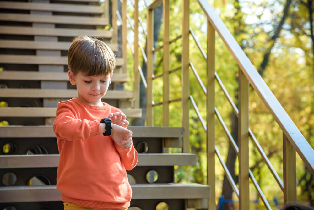 Best Apple Watch for Kids: Which One to Choose – A Parent's Guide ...