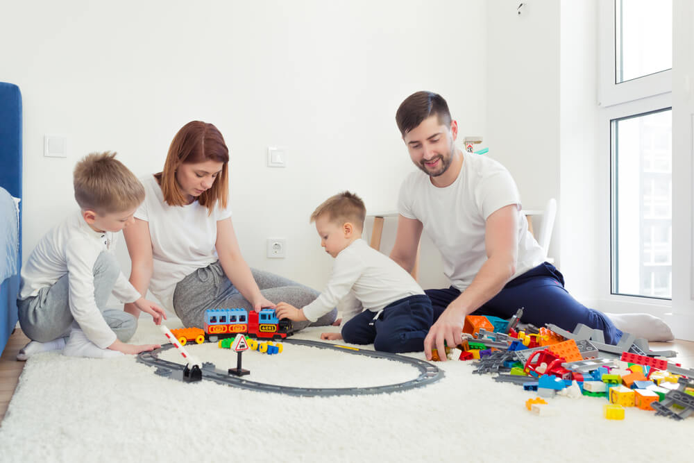 What is Parallel Play: Definition, Examples and Parallel Play ...